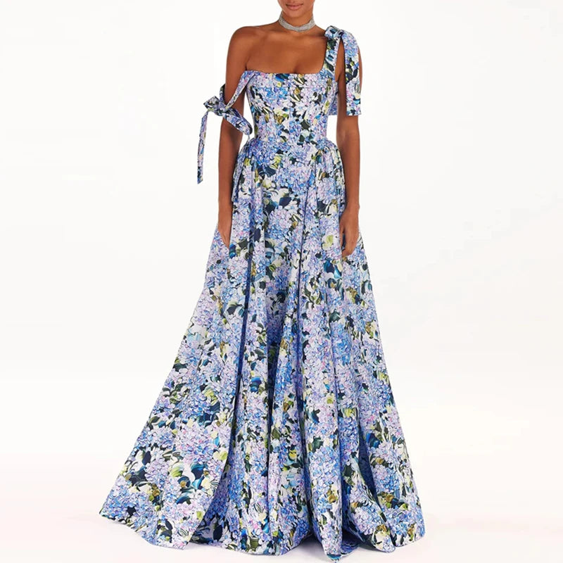 Robe de fête à motif floral d'été chic – Velanora